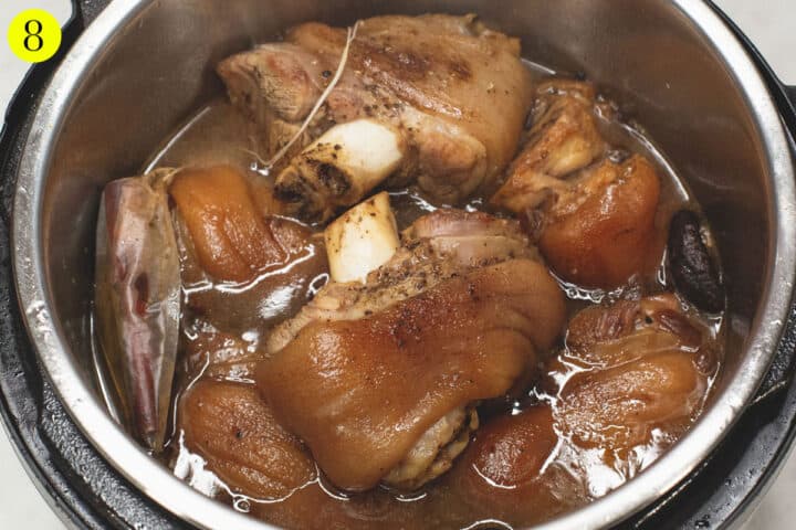 Pata Tim Recipe (Braised Pork Hock)