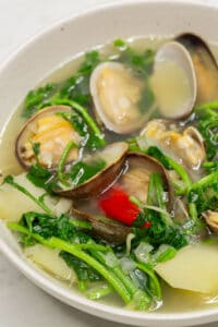 Filipino Clam Soup (Tinolang Halaan)
