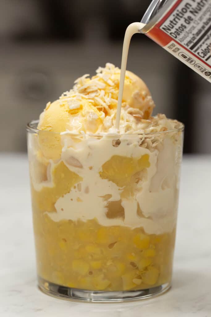Mais con Yelo (Corn Shaved Ice Dessert)