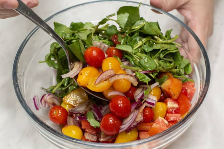 Ensaladang Kamatis (Filipino Tomato Salad)